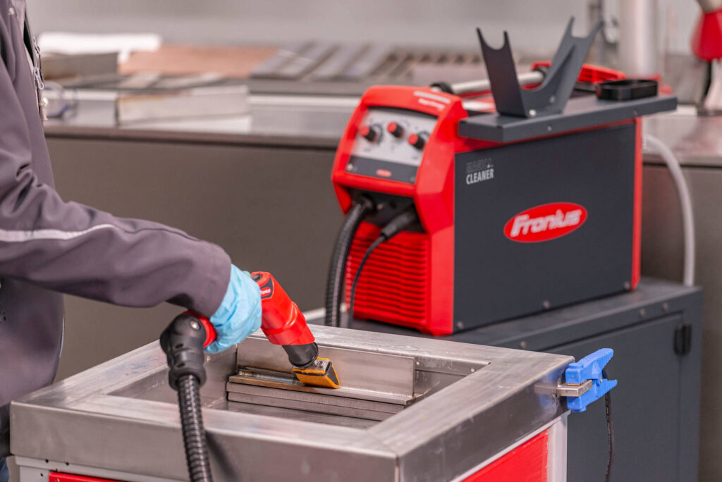 Fronius Magic Cleaner MC300 Electrolyte Cleaning Package | PWP