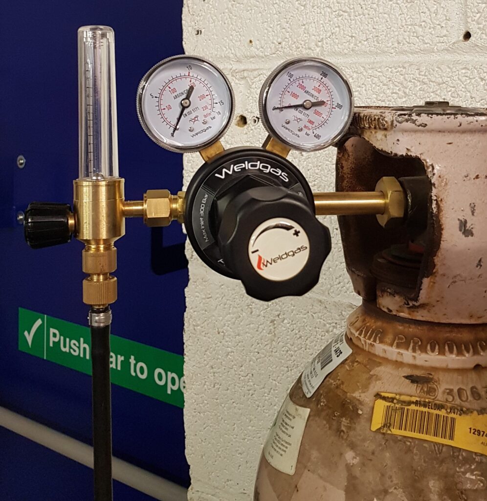 S/S 2-Gauge Long Stem Side Entry Argon/CO2 Regulator | PWP