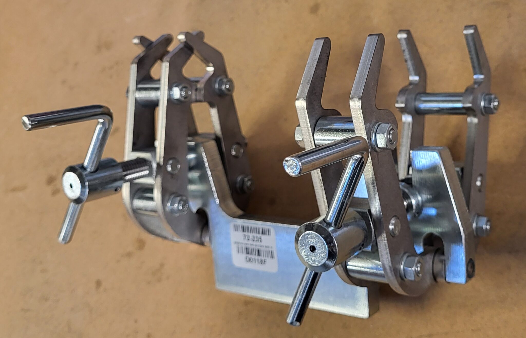 Pipe Clamp Twin Pincer | 10mm to 70mm | PWP Industrial
